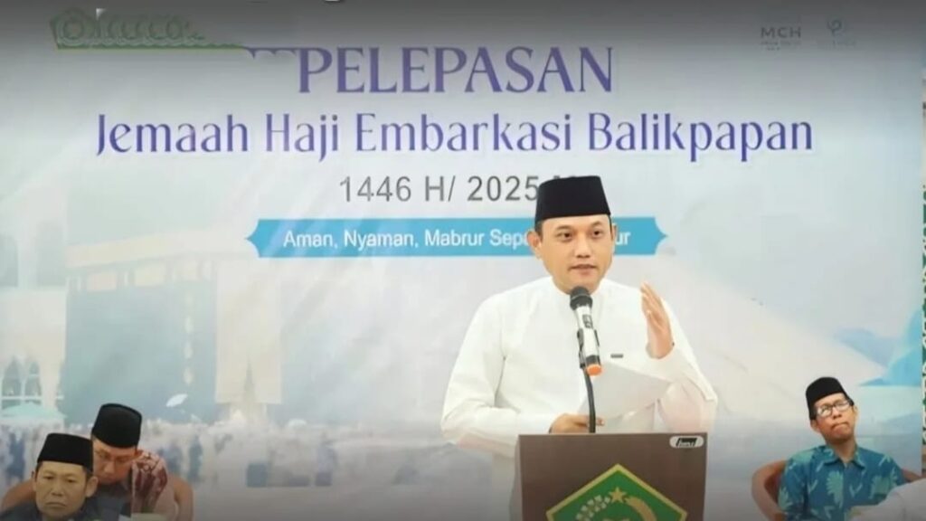 Seno Aji Lepas Kloter Pertama Haji Kaltim, Titip Doa untuk Negeri ...